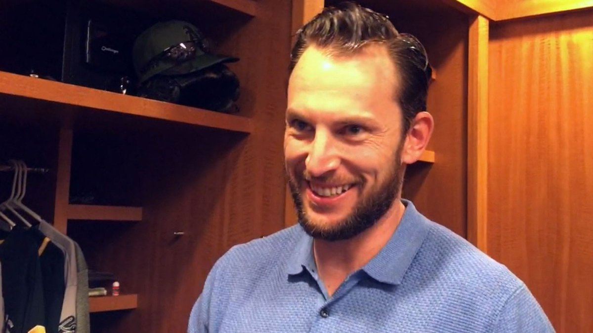 Lowrie reacts to his first ejection of 10-year MLB career – NBC Sports ...