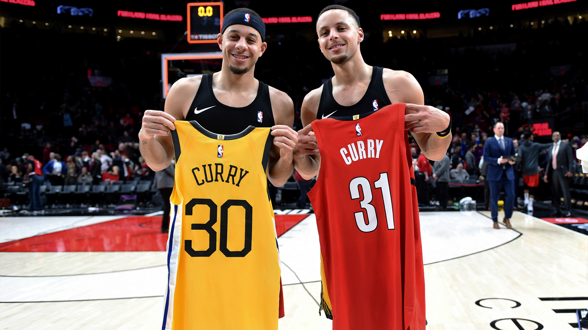 Seth Curry Stephen Curry Wearing Jersey