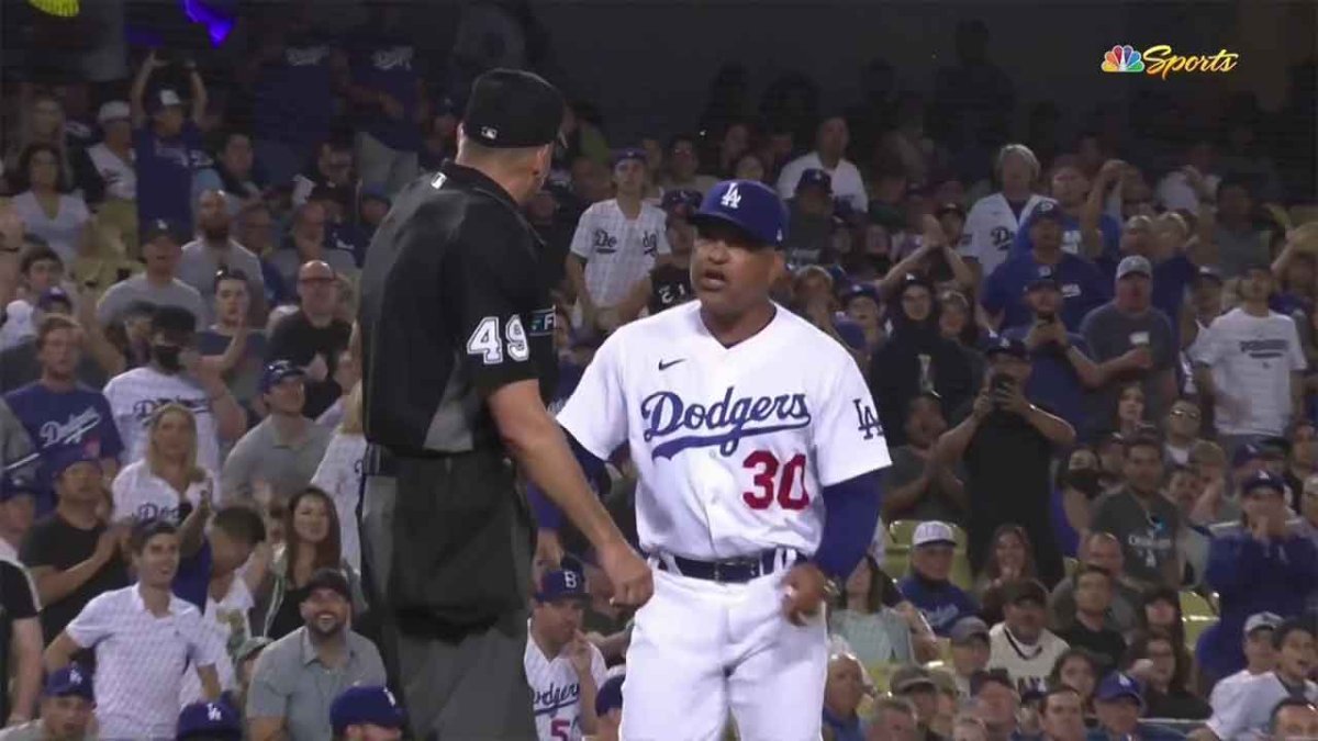 Dave Roberts ejected after Giants catch break in comeback win – NBC ...