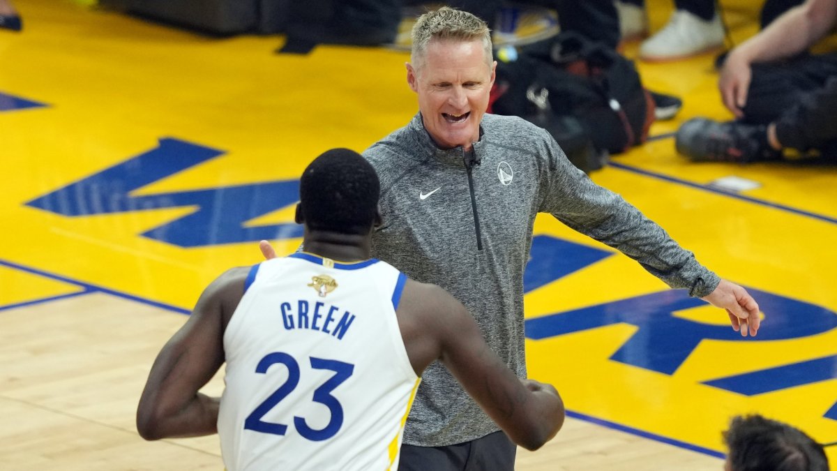 Draymond Green thought Steve Kerr was ‘out of his mind’ with offense in 2014 – NBC Sports Bay ...