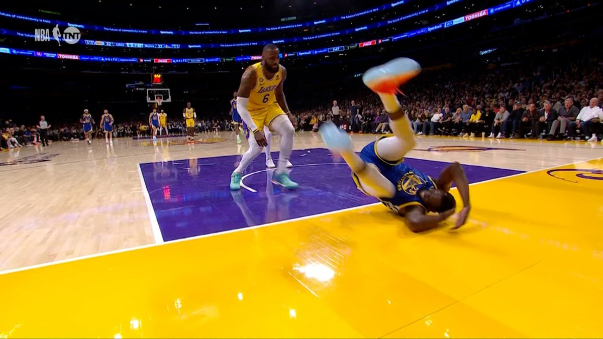 Draymond Green hits head hard after Game 4 collision with LeBron James ...