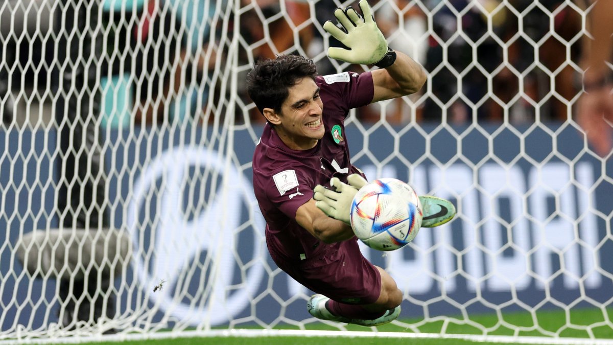 Get to Know Yassine ‘Bono’ Bounou, Morocco’s World Cup Goalkeeper – NBC ...