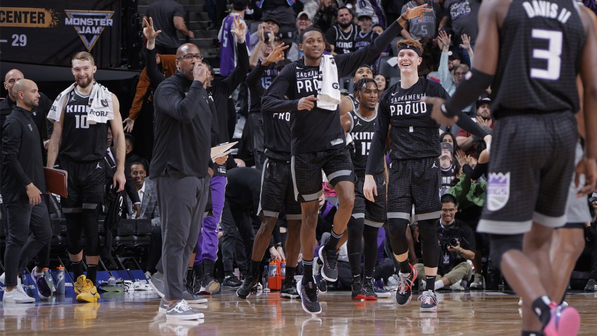 Kings break franchise record for 3-pointers in thumping of Magic – NBC ...