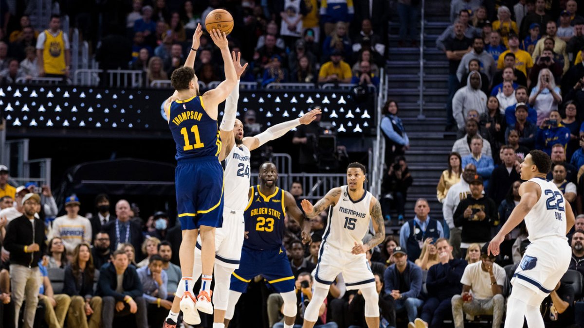 Refs miss key call on go-ahead Klay Thompson shot vs. Grizzlies, NBA ...