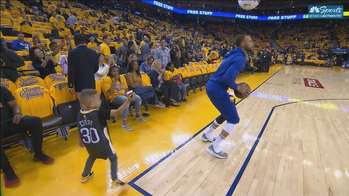 Mini Steph Curry dances behind actual Steph Curry – NBC Sports Bay Area ...