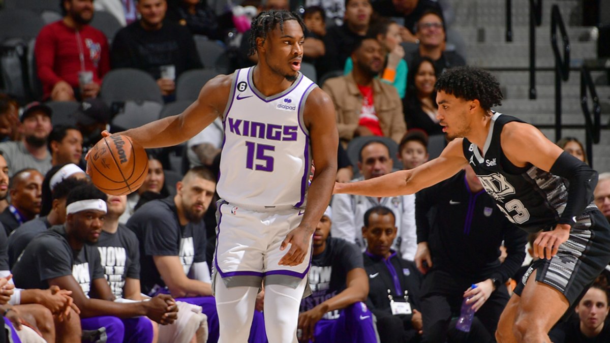 Davion Mitchell’s ‘huge’ impact on full display in Kings’ win vs. Spurs ...