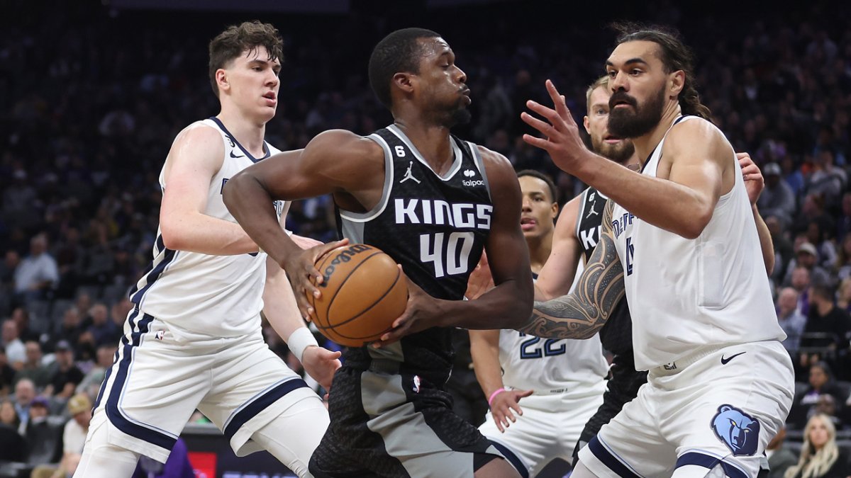 Harrison Barnes, Mike Brown lament Kings’ defensive lapses vs ...