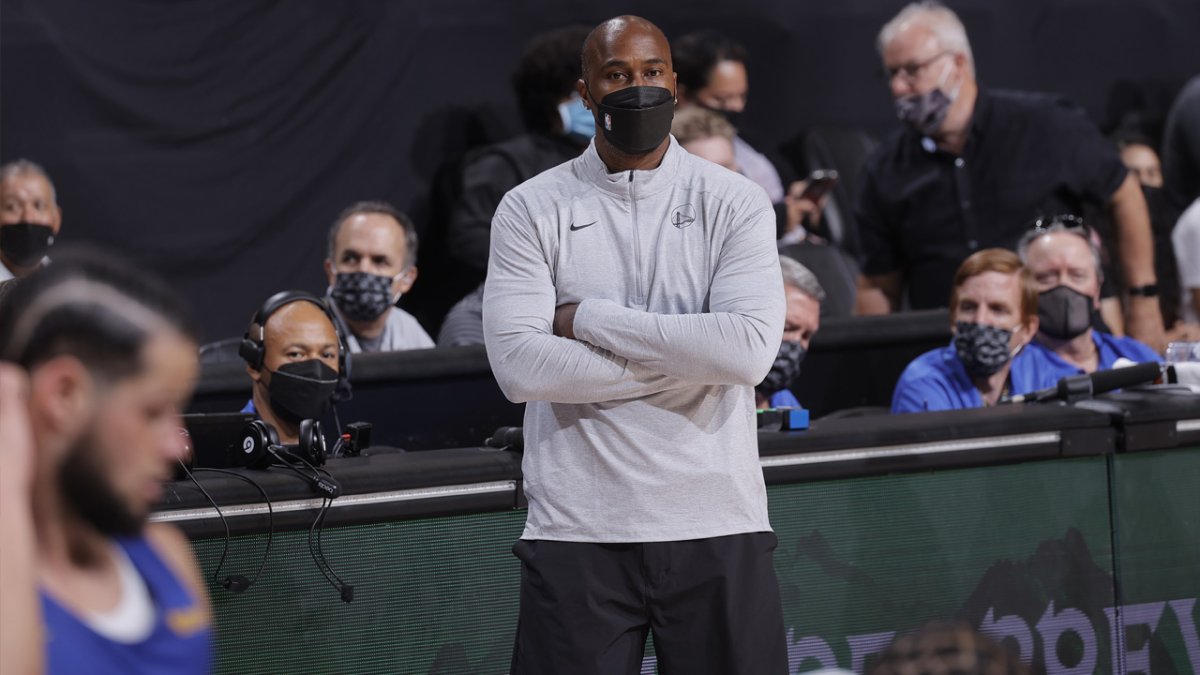 Warriors move Kris Weems to player development role in coaching ...