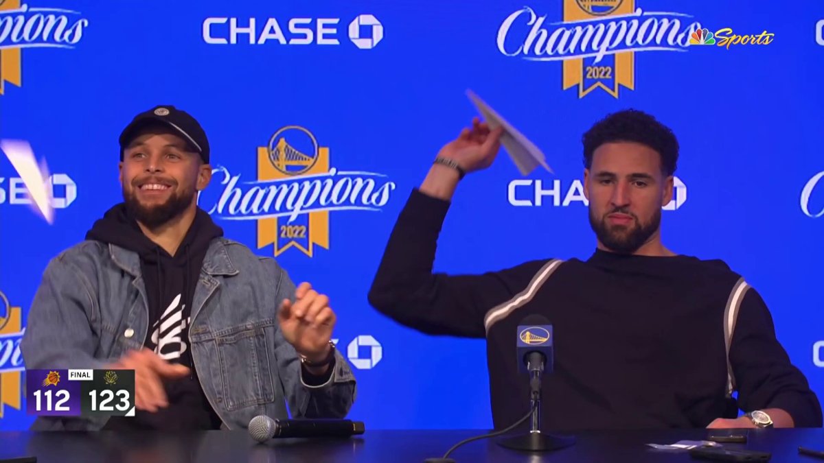 Steph Curry, Klay Thompson throw paper airplanes together after ...