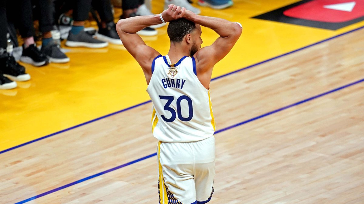 Still having to defend ‘unbelievable’ Steph Curry is ‘sad,’ Bob Myers ...