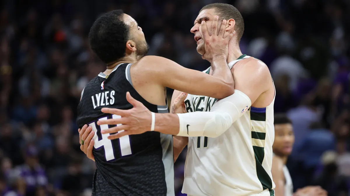 Kings defend Trey Lyles’ actions in scuffle with Bucks’ Giannis, Brook ...
