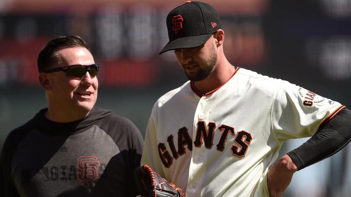 Giants catcher Rob Brantly gets help from wife to keep his swing ready ...