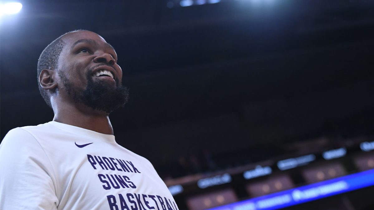 Warriors fans give Kevin Durant standing ovation before Chase Center ...