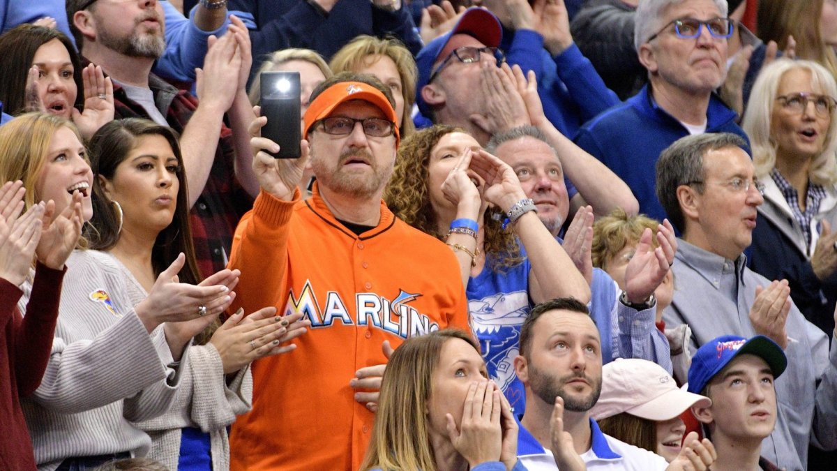 MLB fans confused as Marlins Man attends Diamondbacks-Brewers – NBC ...