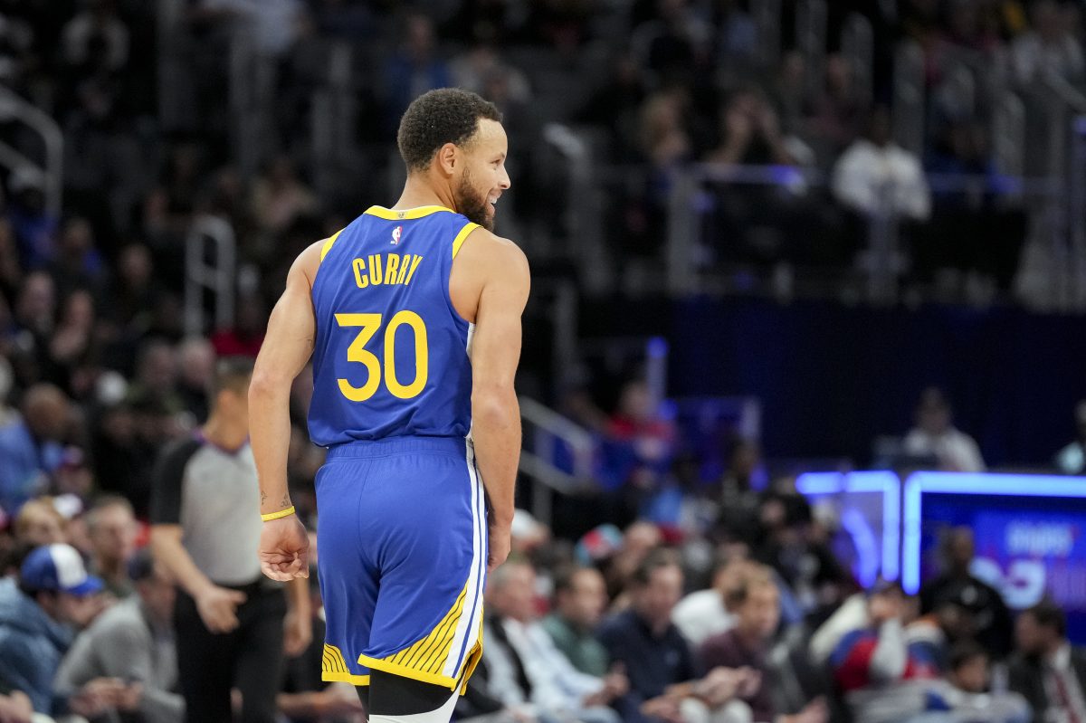 How Steph Curry made NBA history during first half of Warriors-Pistons ...