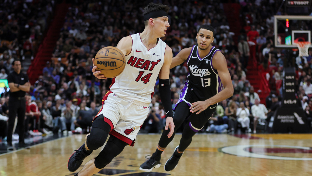 Kings’ Keegan Murray, Mike Brown credit ‘desperate’ Heat after loss ...