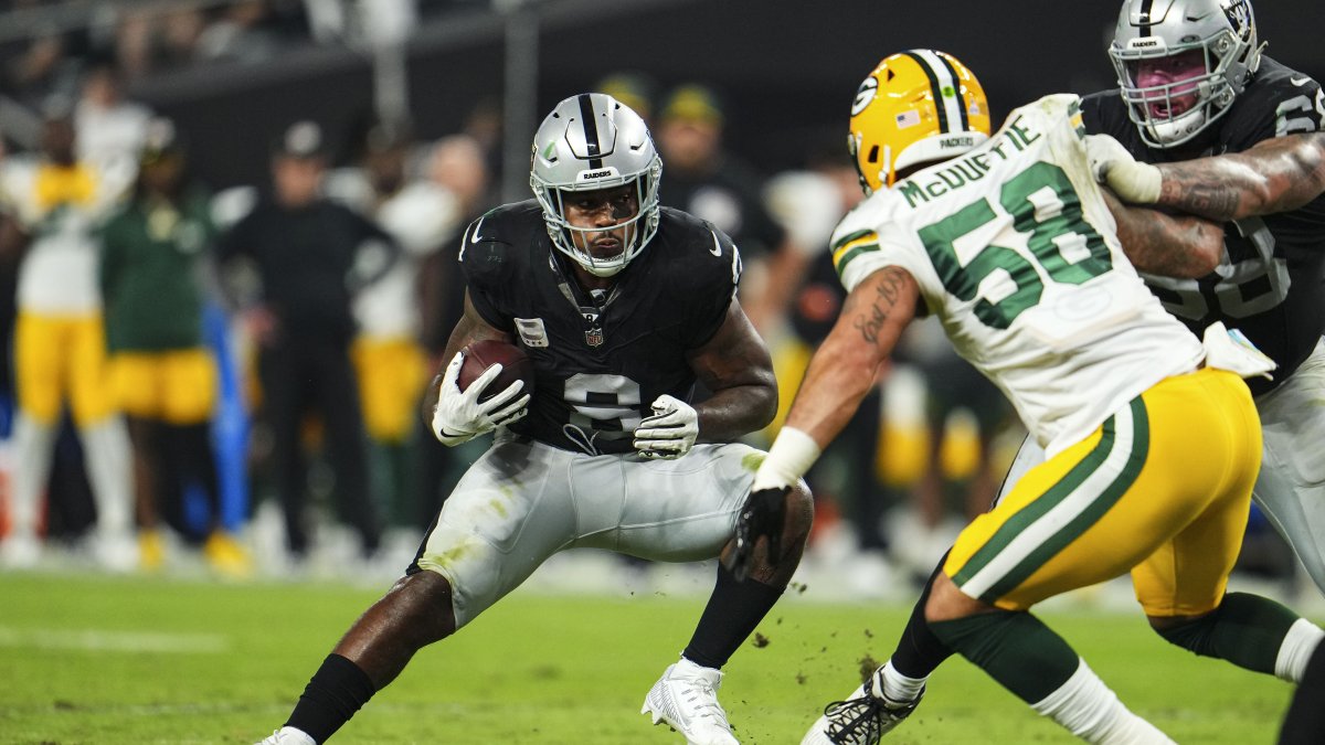 Josh Jacobs leaving Raiders for Packers in NFL free agency: Report ...