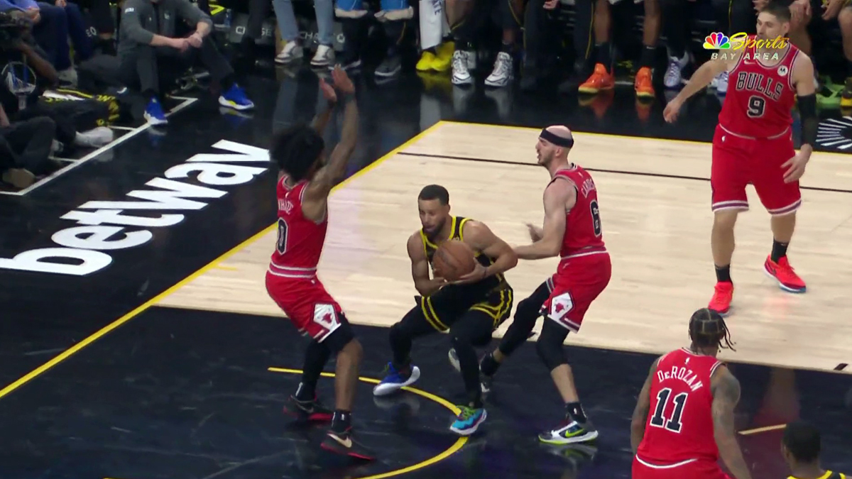 Steph Curry rolls right ankle late in Warriors’ game against Bulls – NBC Sports Bay Area ...