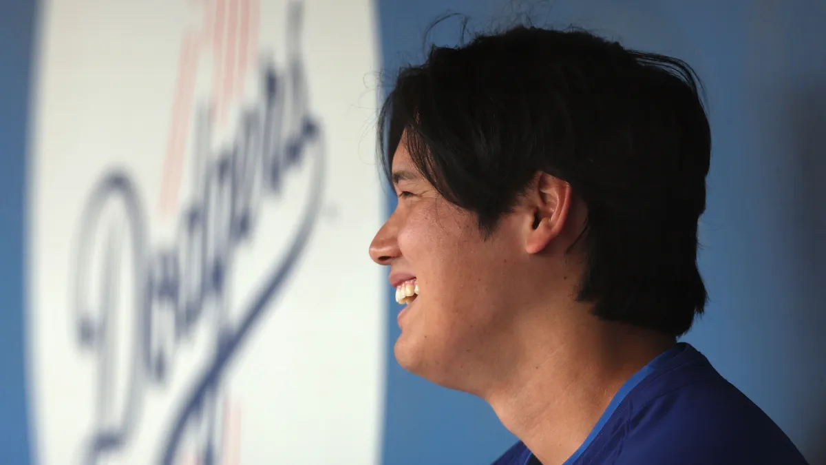 Shohei Ohtani poses with wife for first time after marriage ...