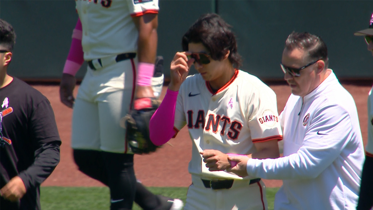 Jung Hoo Lee exits Giants vs. Reds game after outfield wall collision ...