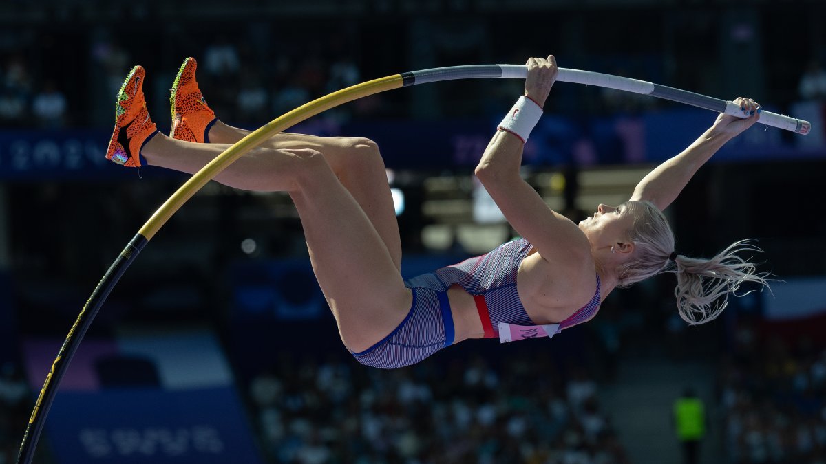 Pole vaulter Katie Moon says she loves competing for Team USA: ‘I like ...