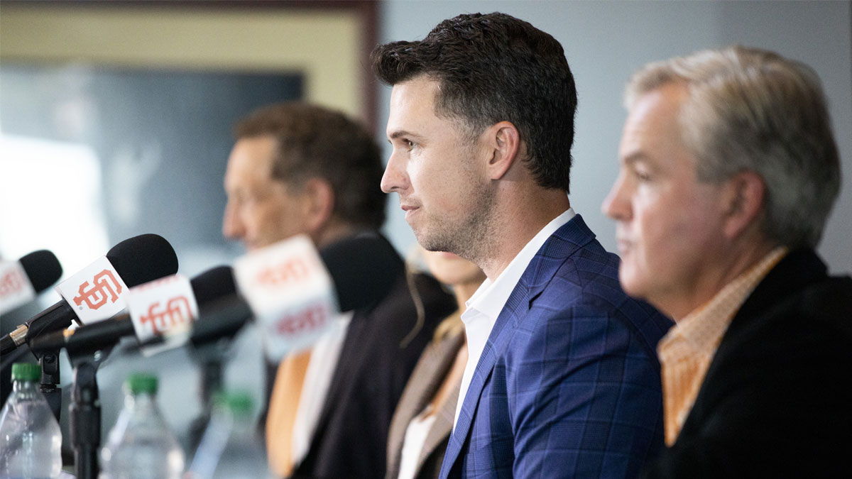 Giants once again line up behind Buster Posey in new front office role ...