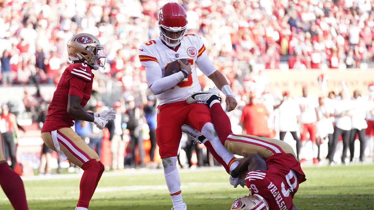 Patrick Mahomes credits ‘dad body’ for goal-line hit on Malik Mustapha ...
