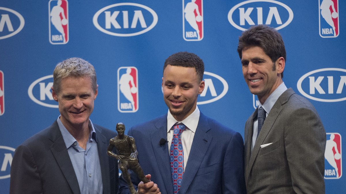 Steph Curry, Steve Kerr jokingly roast Bob Myers in mid-game interview ...
