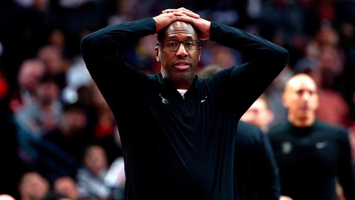 Kings fire Mike Brown as coach after 13-18 start to 2024-25 season ...