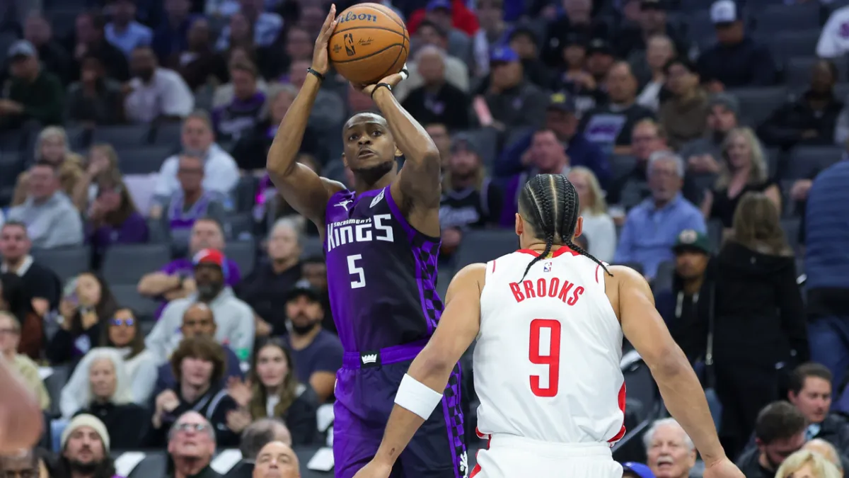 Kings observations: Heated De’Aaron Fox fuels needed win vs. Rockets ...