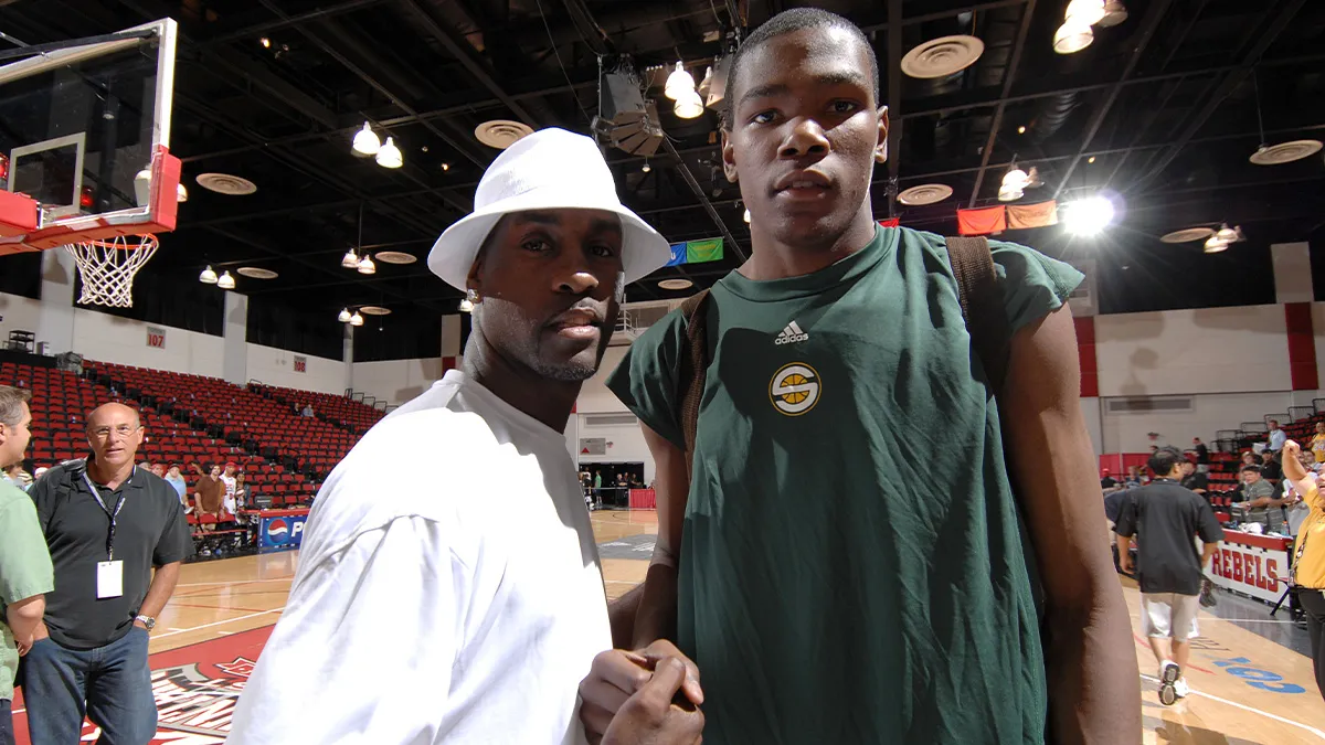 Kevin Durant reveals cause of Gary Payton Sr. encounter vs. Warriors ...