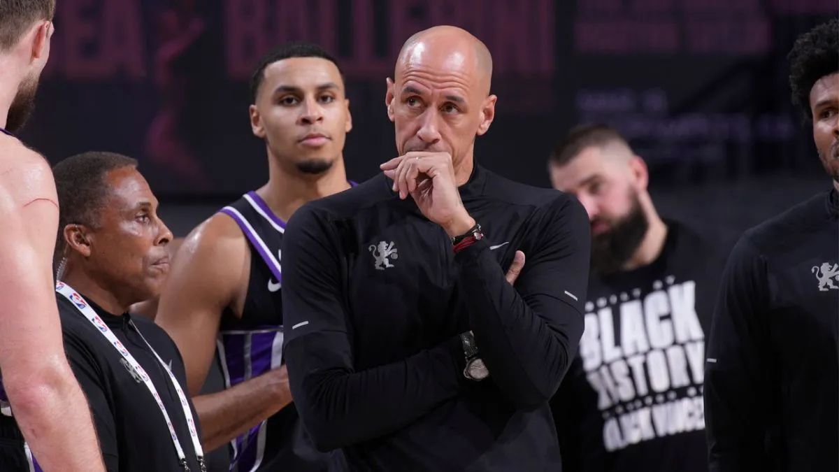 Emotional Doug Christie sends Kings clear PSA after loss to Warriors ...