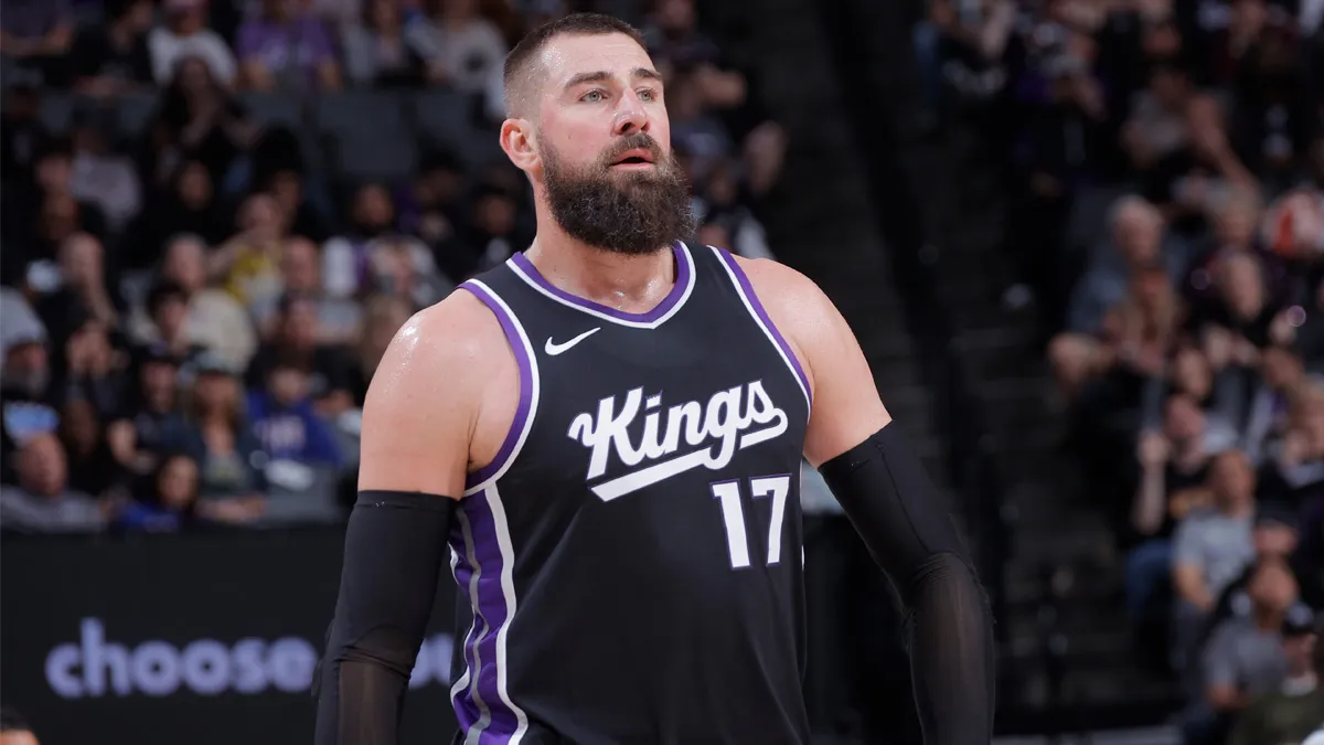 Jonas Valančiūnas ‘spectacular’ for Kings amid Domantas Sabonis injury ...