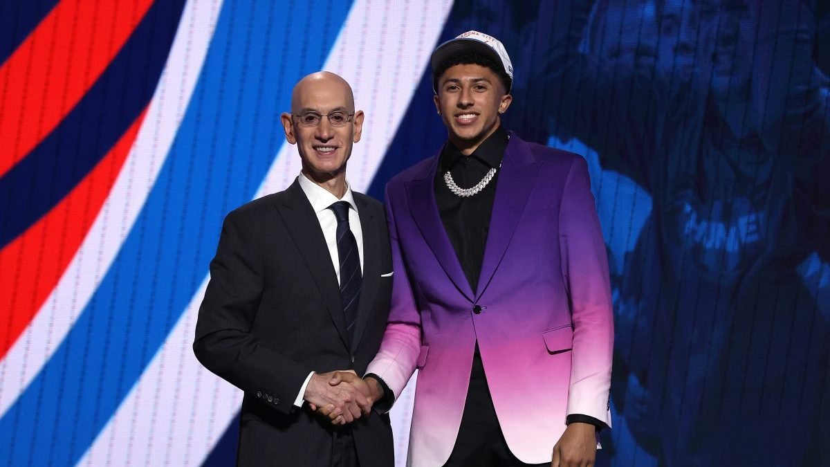 Kings trade to acquire 24th pick, rights to Nique Clifford – NBC Sports ...