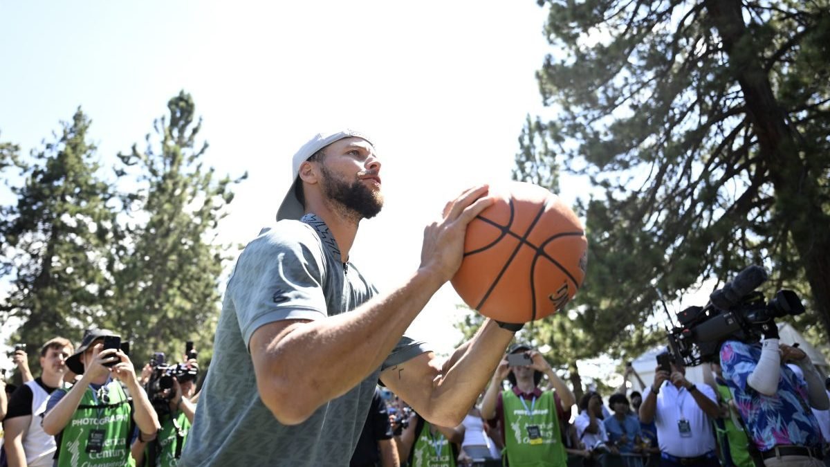 Steph Curry makes wild accidental trick shot at ACC tournament – NBC ...
