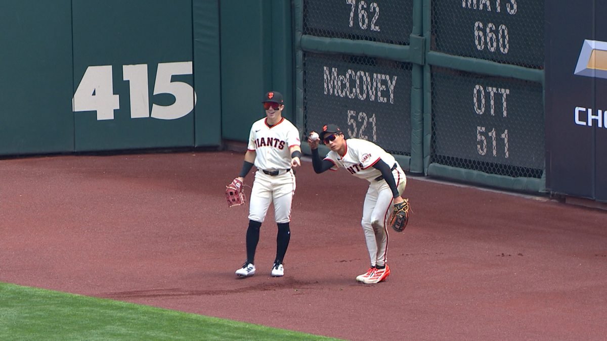 Jung Hoo Lee makes ‘catch of the decade’ in Giants vs. Rays – NBC ...