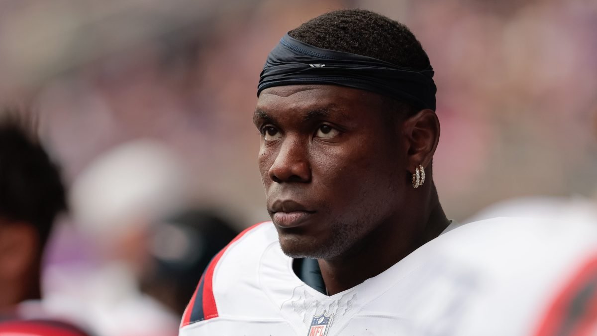 49ers acquire defensive end Keion White in trade with Patriots – NBC ...