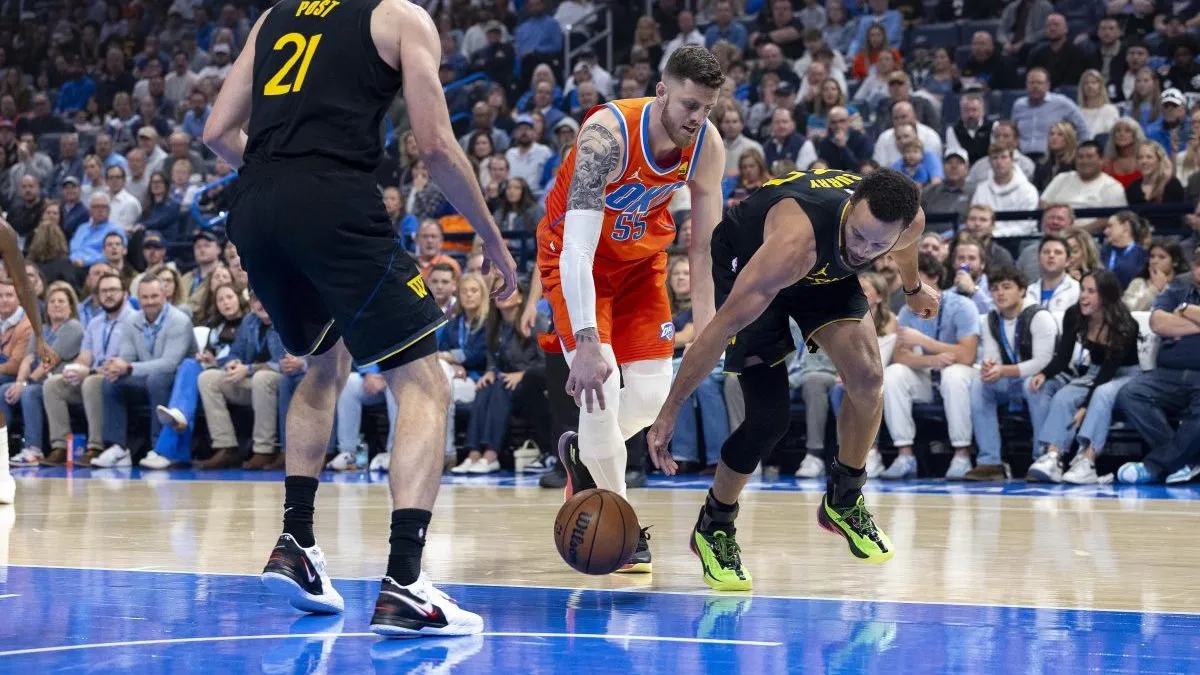 Warriors’ Steph Curry commits first flagrant foul of NBA career – NBC ...