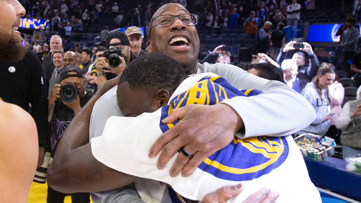 Draymond slams Knicks for reported anger with Mike Brown hug – NBC ...