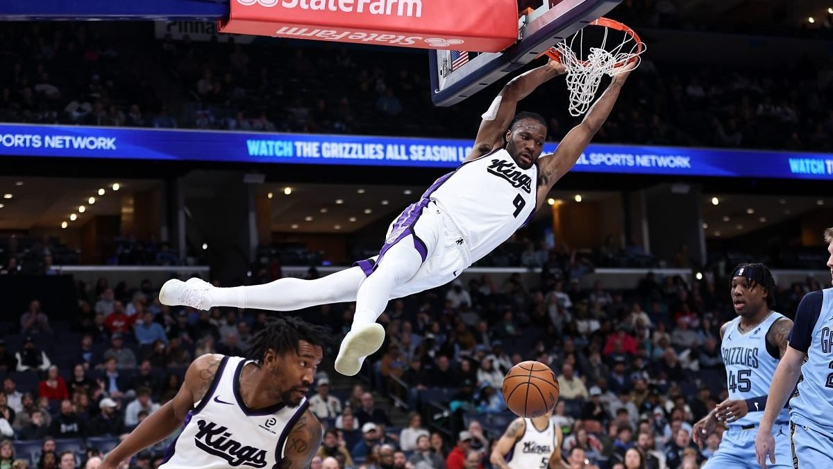 Kings snap historic losing streak with victory over Grizzlies – NBC ...