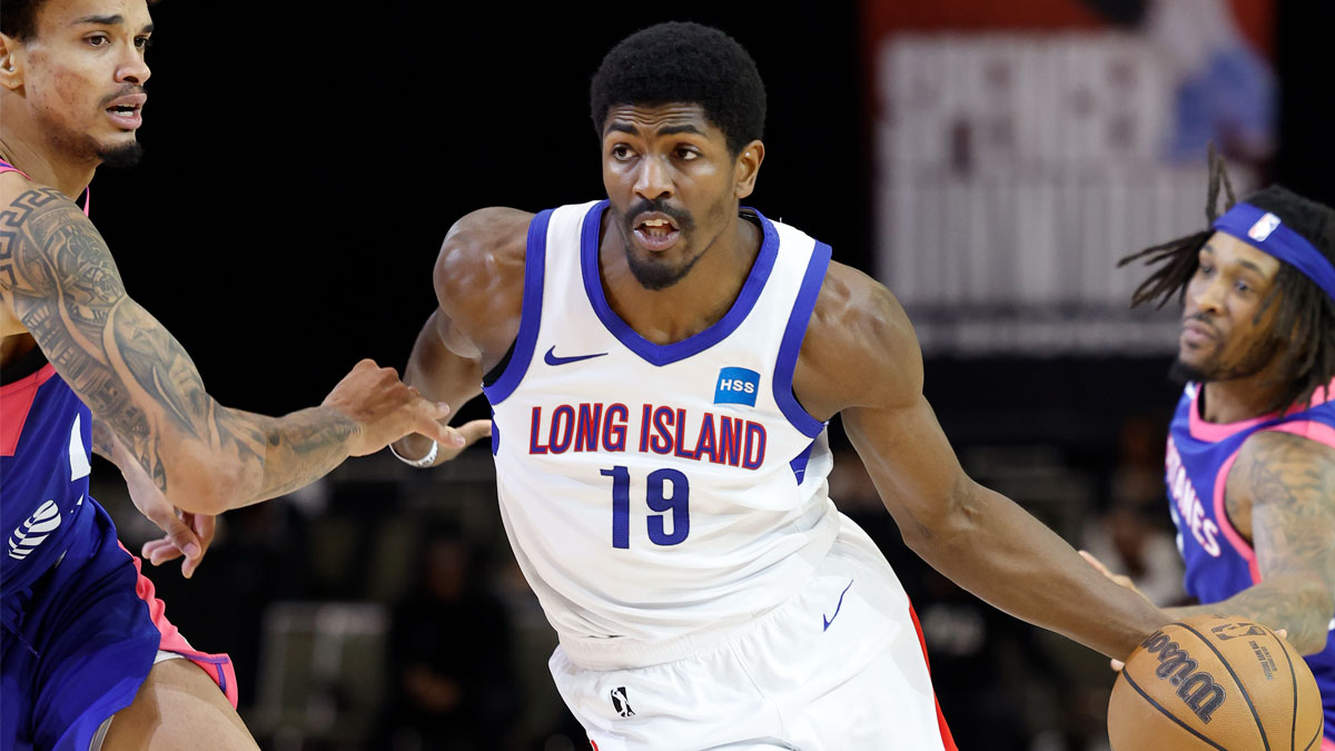 Warriors reportedly signing Nate Williams to two-way contract – NBC ...