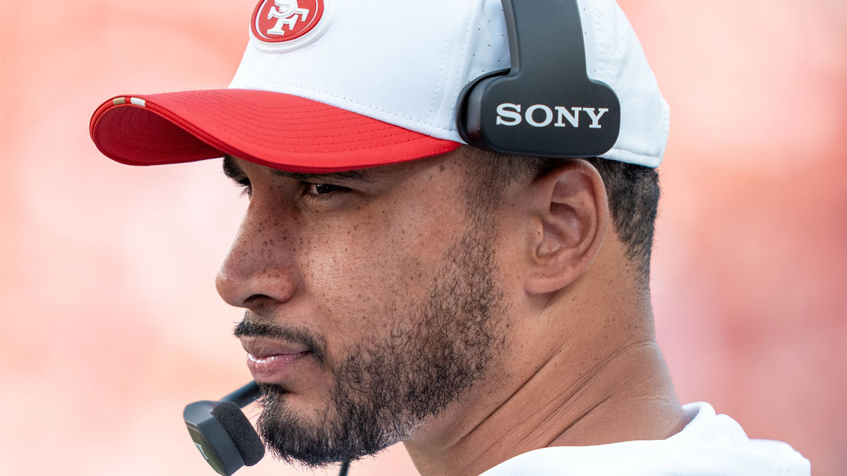 Source: 49ers promote Cameron Clemmons to tight ends coach – NBC Sports ...