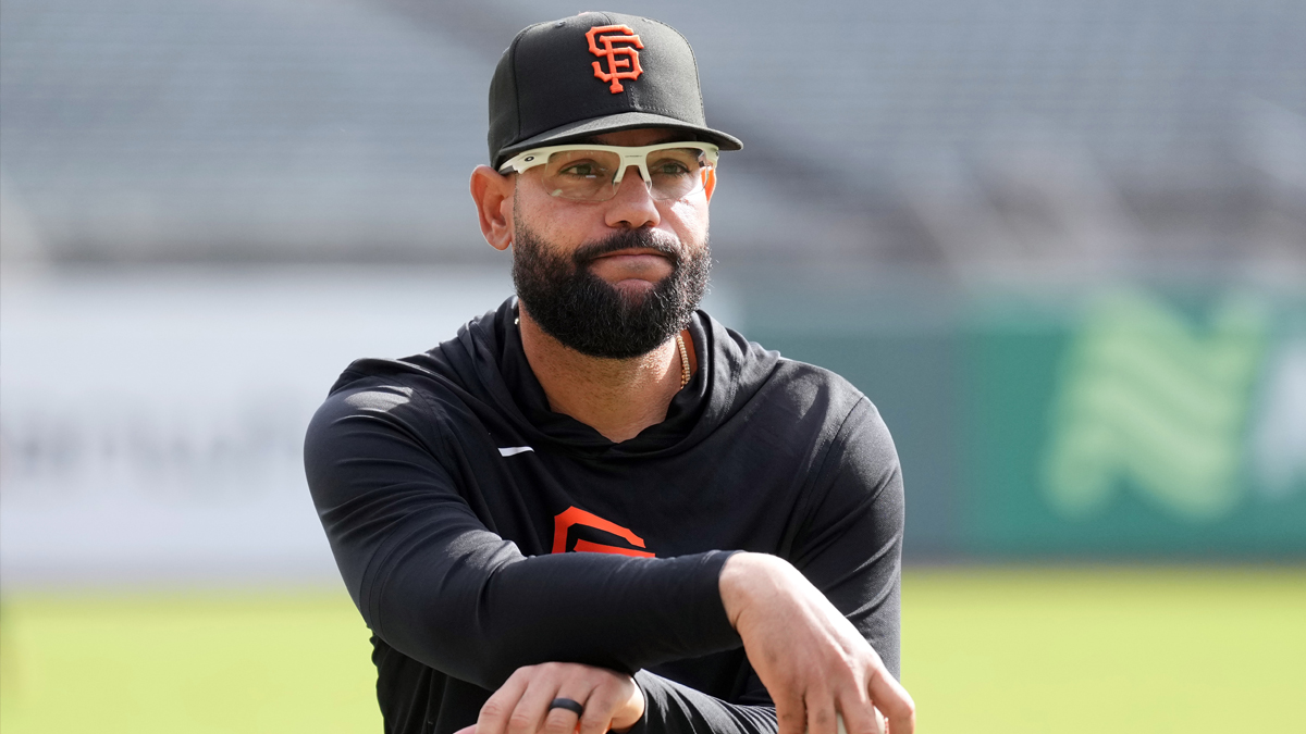 Giants remove Hector Borg as third base coach, reassign him – NBC ...