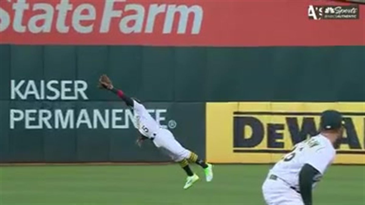 Kemp makes physics-defying flying catch to rob Maldonado of hit – NBC ...