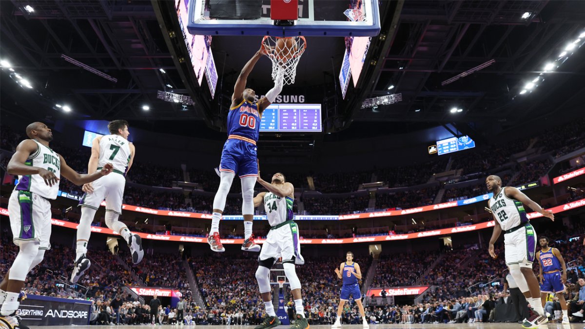 Watch Jonathan Kuminga’s monster dunk in Warriors’ win vs. Bucks – NBC ...